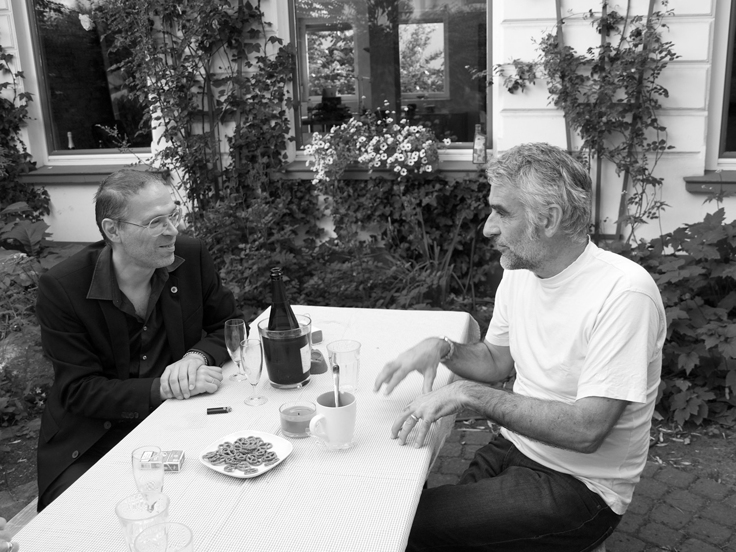 Indie oder Corporate Publishing? – Hopp und Frenz